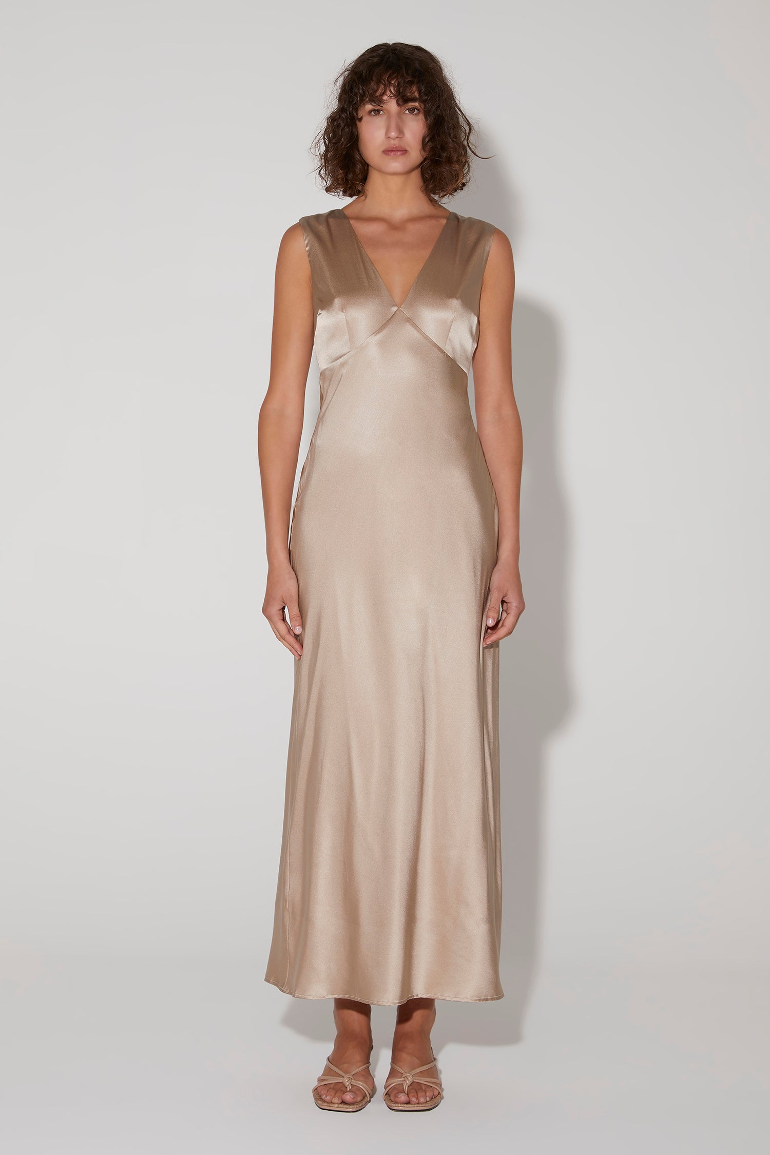Jessa Dress Almond – Hansen & Gretel